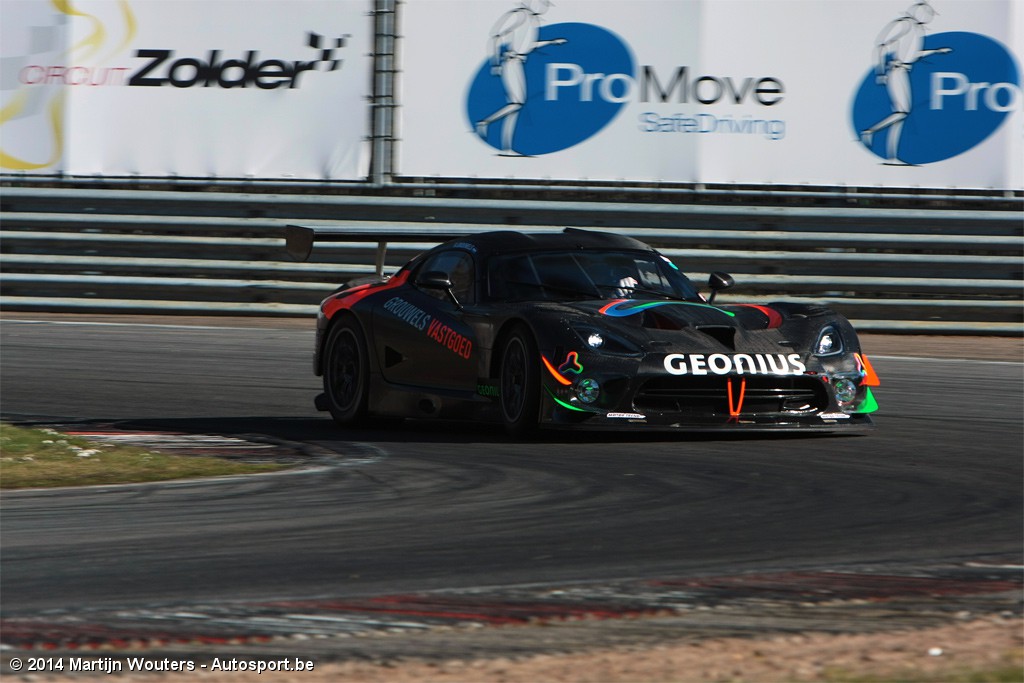 SRT Viper GT3-R maakt eerste Europese meters op Circuit Zolder (+ Video ...