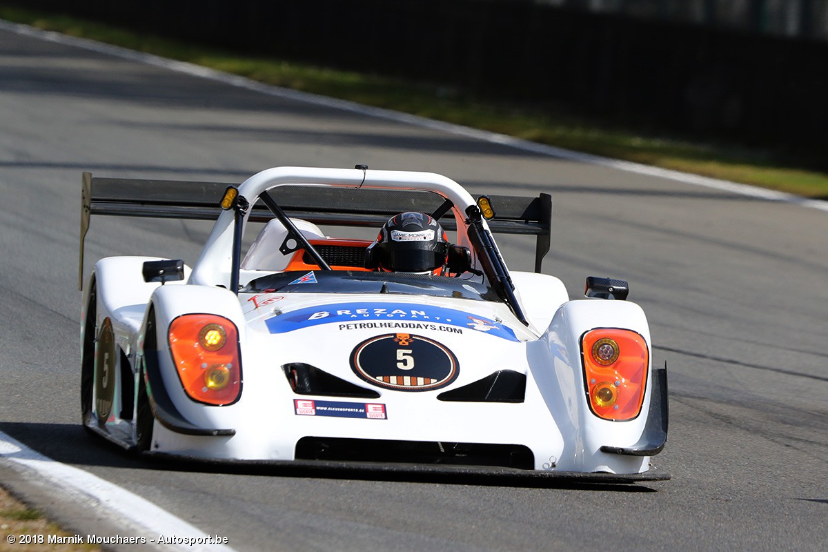 Oracle Racing bouwt eigen instrumentenpaneel - Autosport.be